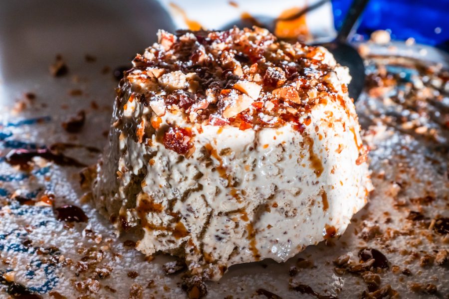 Parfait van witte chocolade en praliné Pagina 1 van 0 • %%primary ...